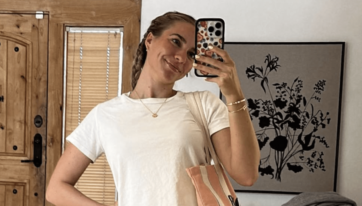 Who Is Emilie Kiser? 5 Things About the Social Media Star – Hollywood ...